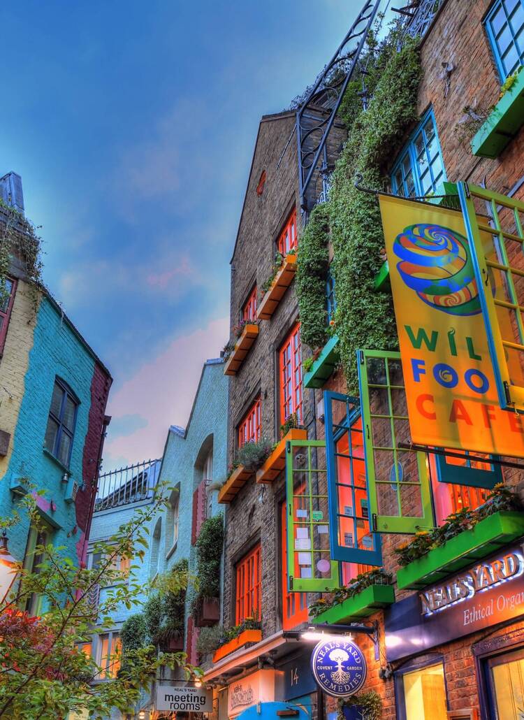 Strand Palace Hotel London | Welcoming Guests Since 1909